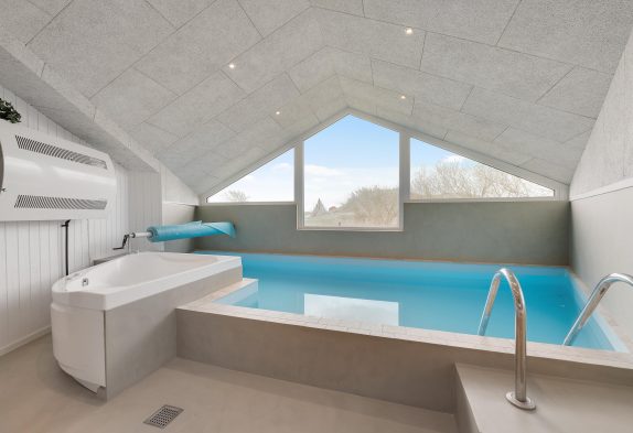 Poolhaus mit Aktivitätsraum für 8 Personen in Haurvig - Esmark